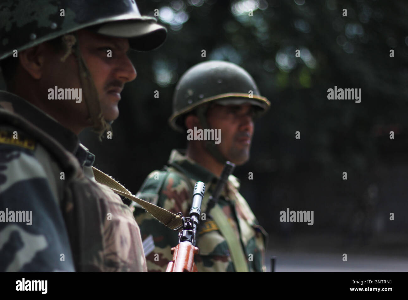 Indian paramilitary trooper hi-res stock photography and images - Alamy