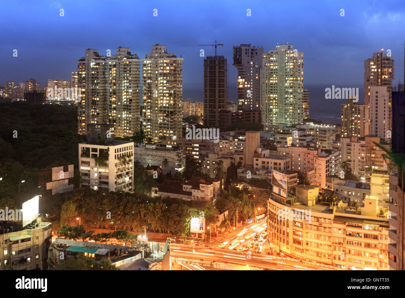Traffic in Mumbai city centre and bayside downtown district around ...