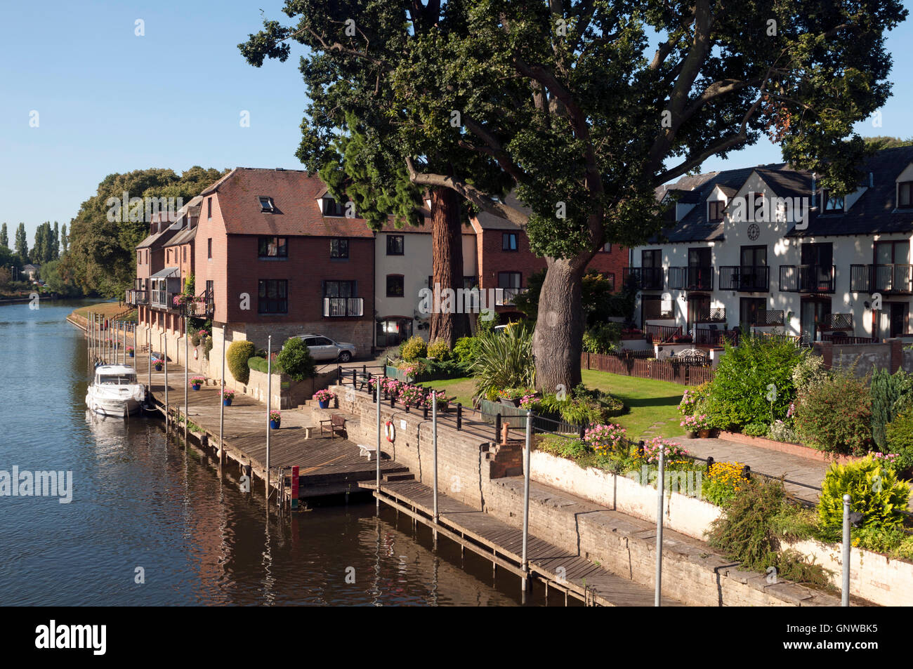 The River Avon and landing stages seen from the Workman Bridge, Evesham ...
