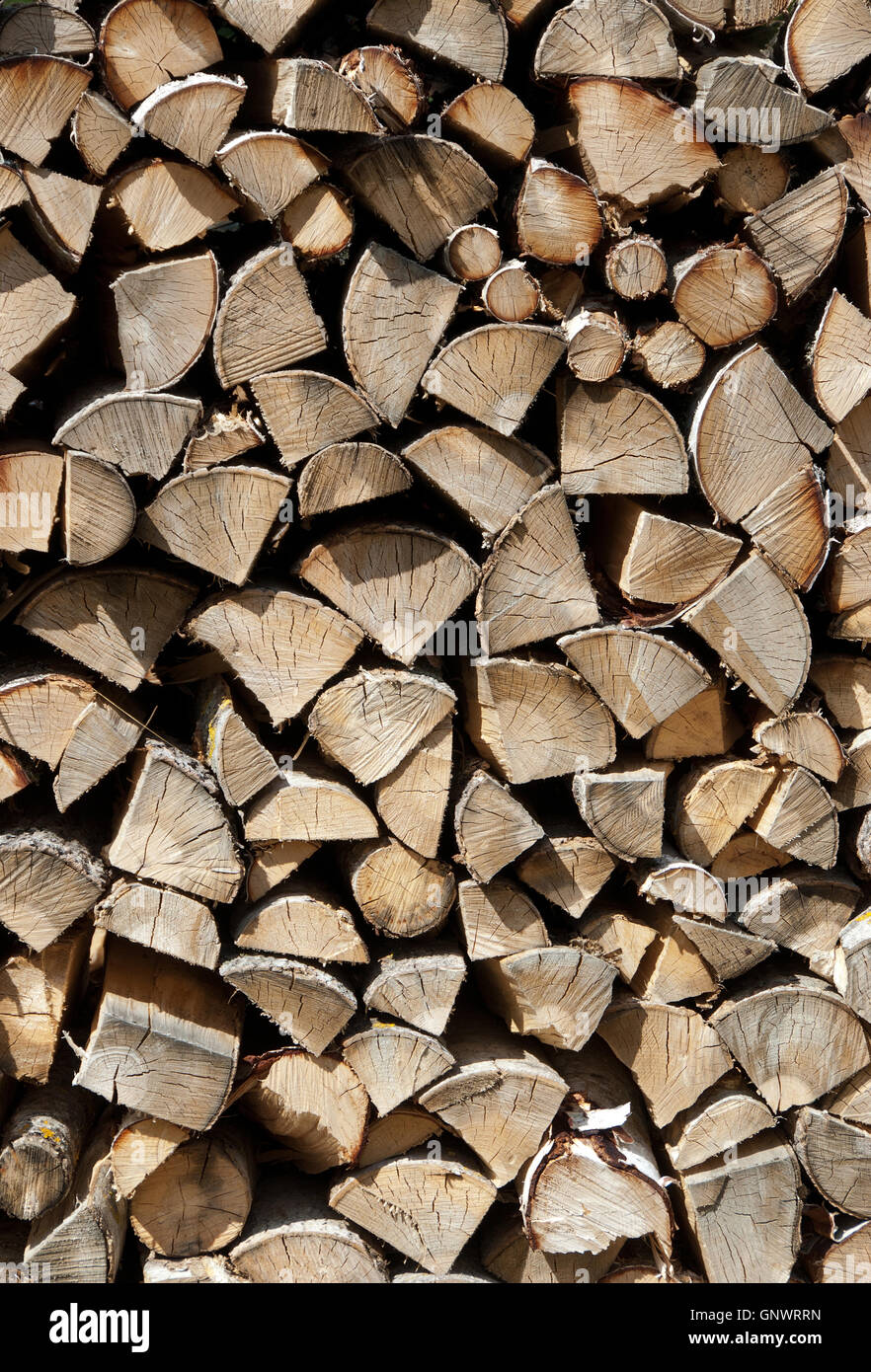 Chopped wood background Stock Photo - Alamy