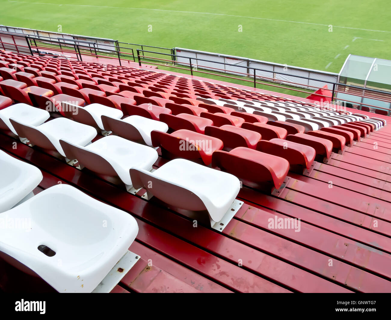 seat in football field Stock Photo - Alamy