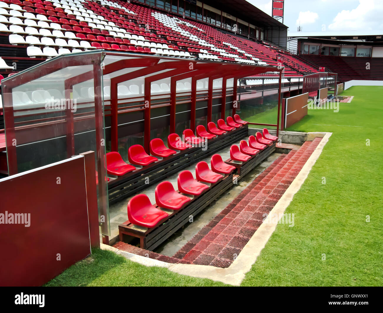 seat in football field Stock Photo - Alamy