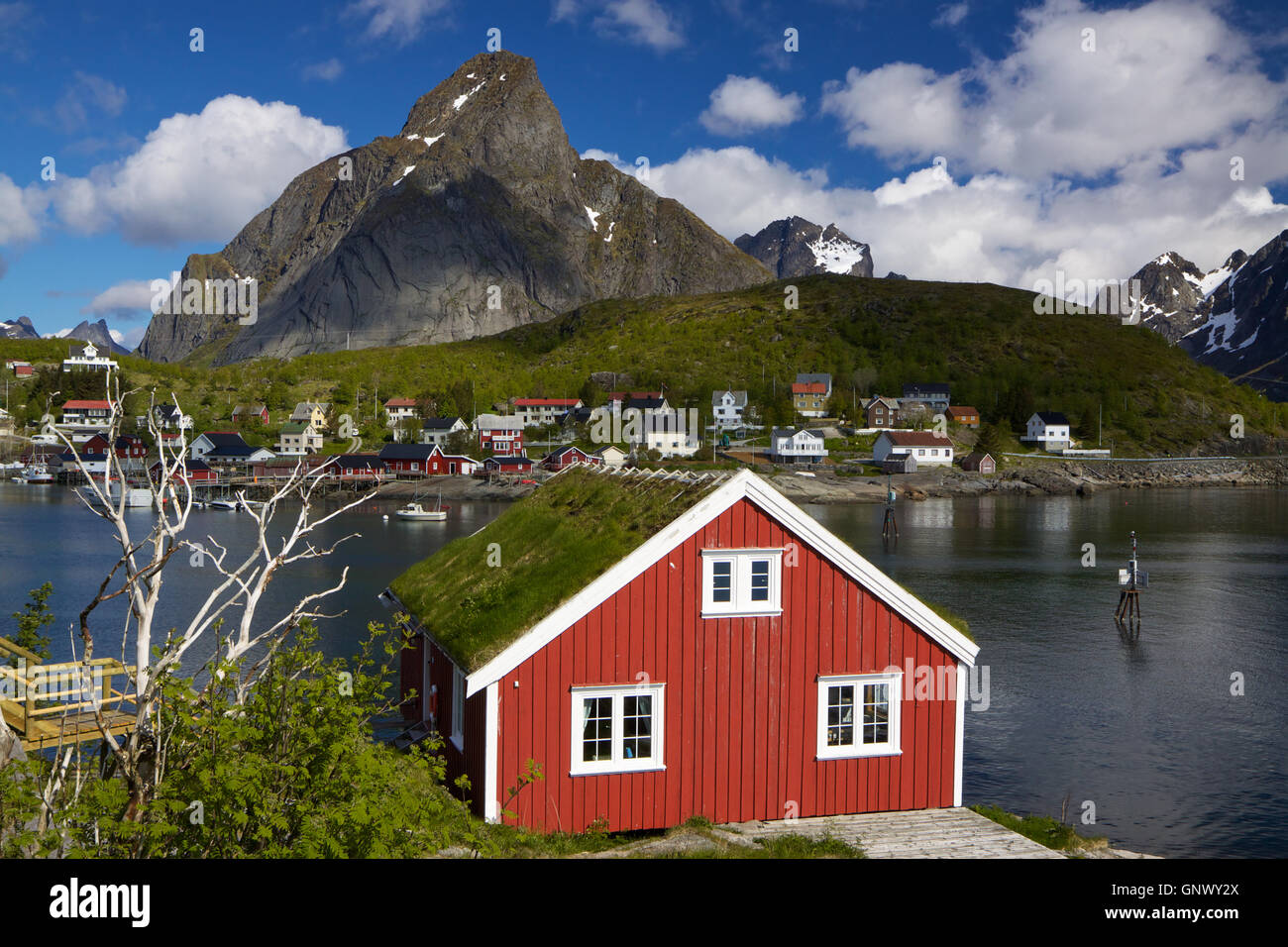 Rorbuer on Lofoten Stock Photo - Alamy