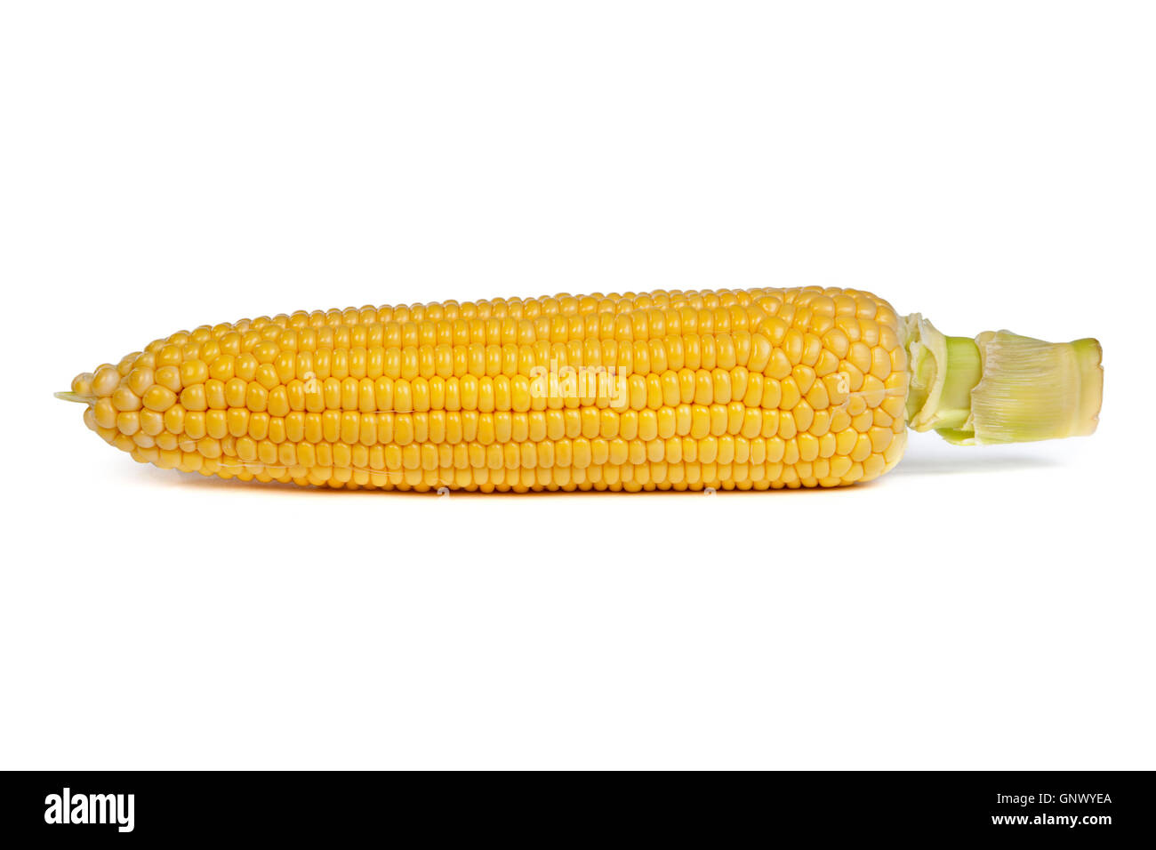 Cooked and uncooked corn kernels hi-res stock photography and images ...