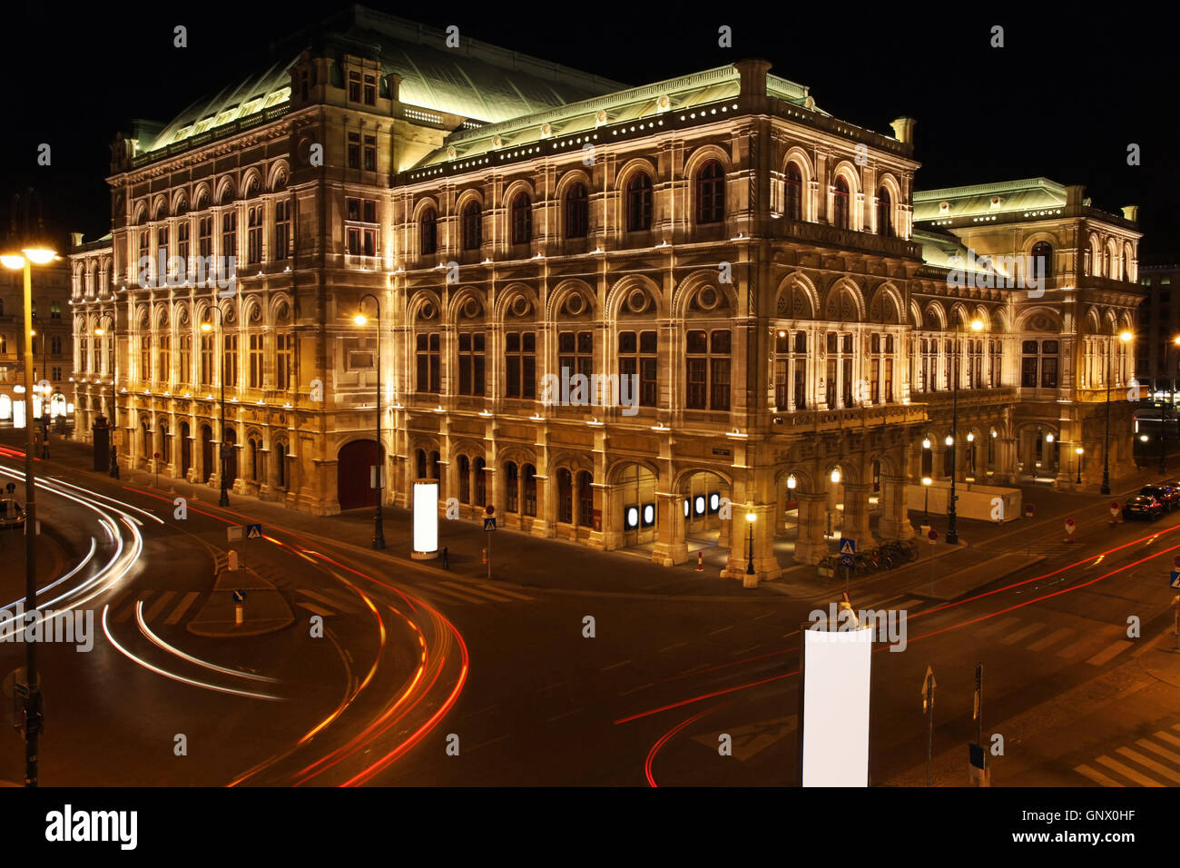 The Vienna Opera house at night in Vienna, Austria Stock Photo - Alamy