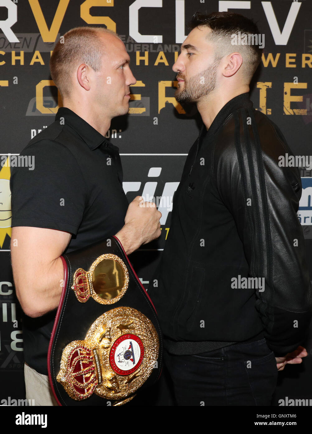 Boxers nathan cleverly hi-res stock photography and images - Alamy