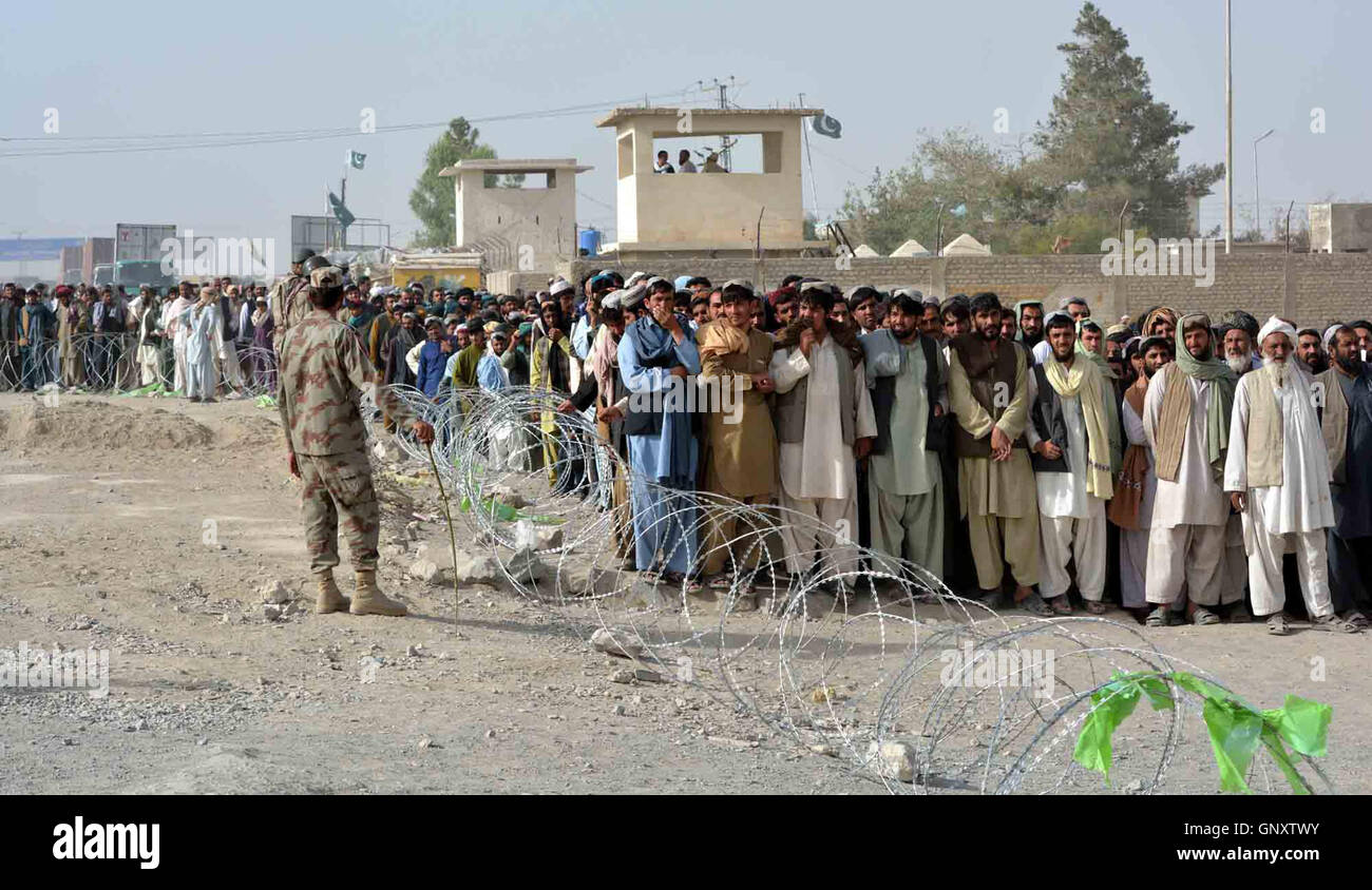 Afghan people at Friendship-Gate, Chaman are waiting to open border to ...