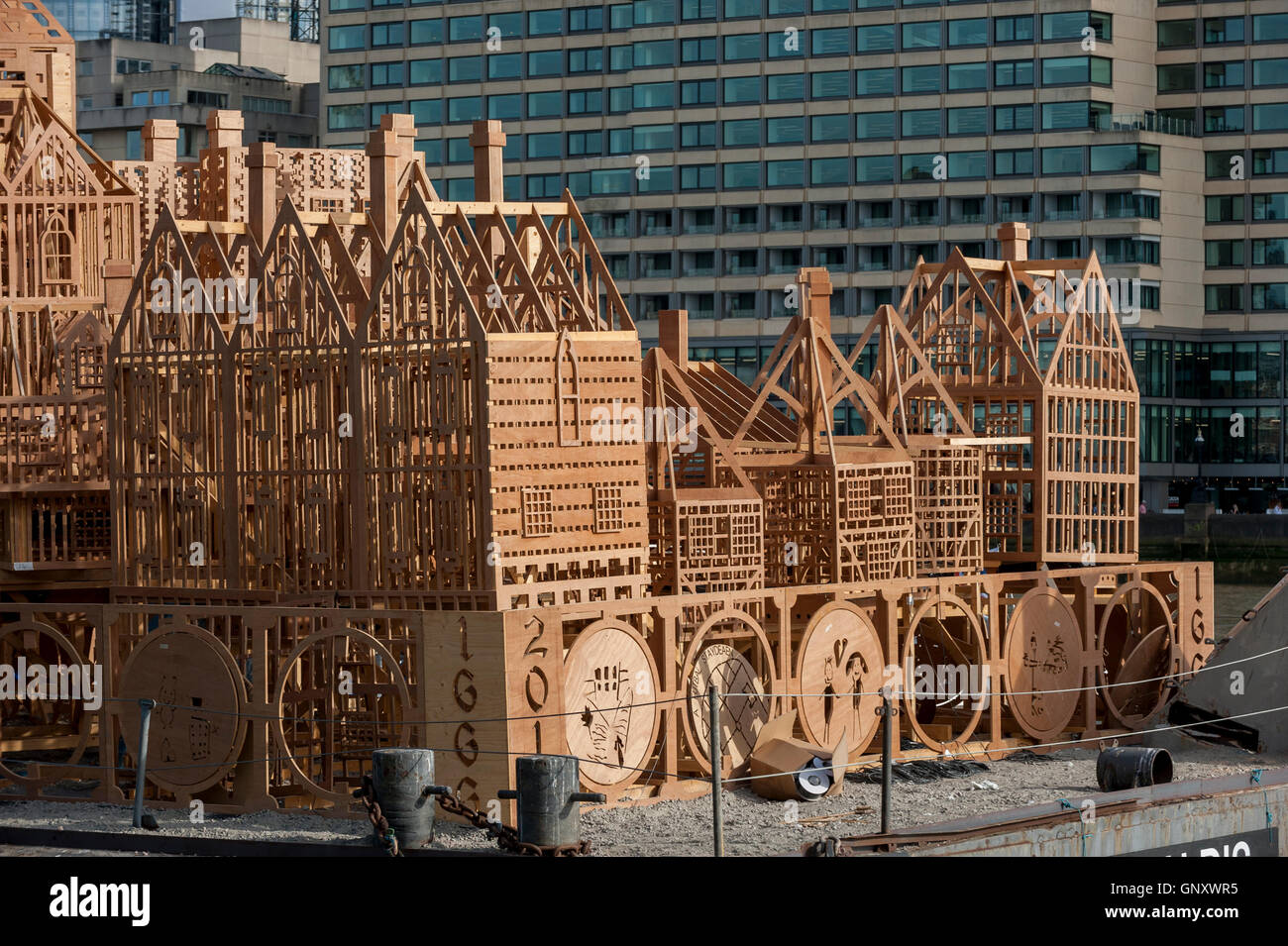 London, UK. 1 September 2016. "London 1666", a 120m wood sculpture of ...