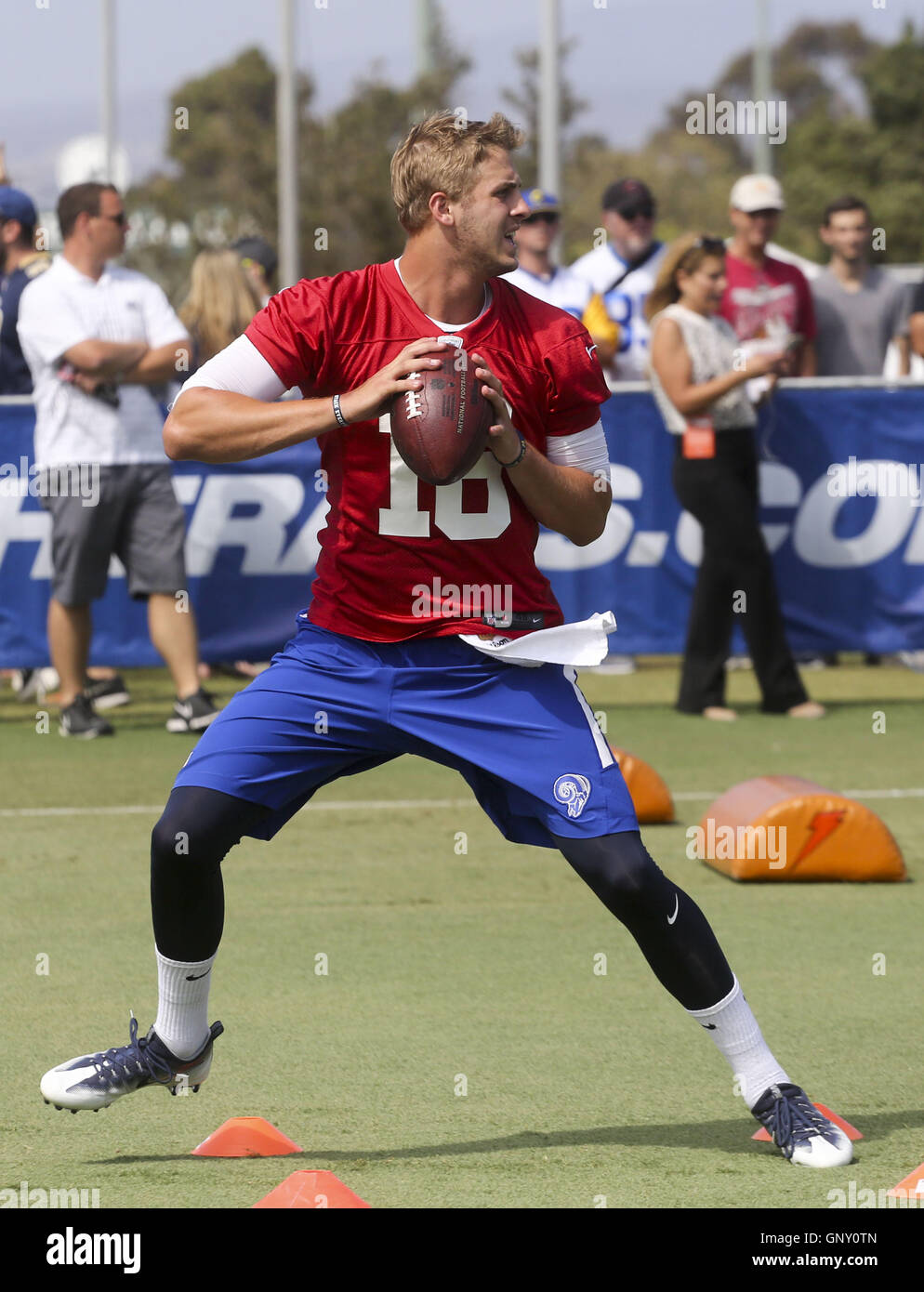 Jared goff 2016 hi-res stock photography and images - Alamy