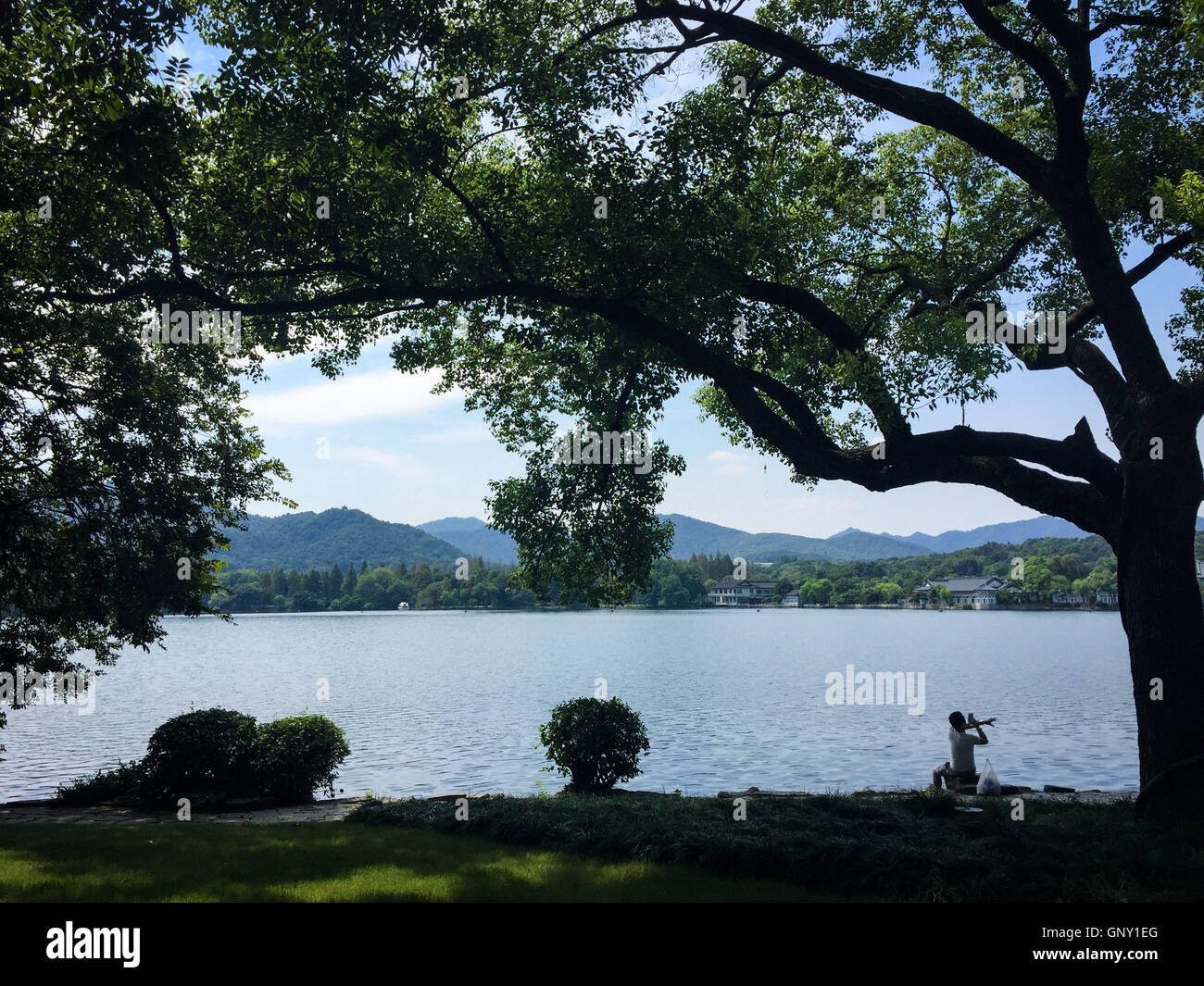 Su causeway hangzhou hi-res stock photography and images - Alamy