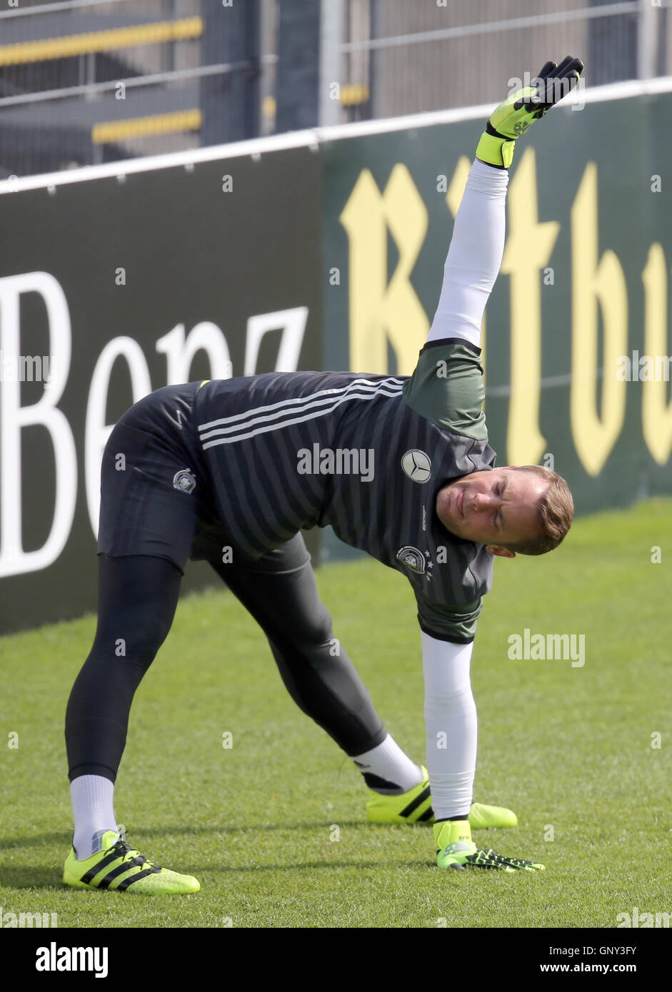 Duesseldorf, Germany. 2nd Sep, 2016. Goalkeeper Manuel Neuer stretching ...