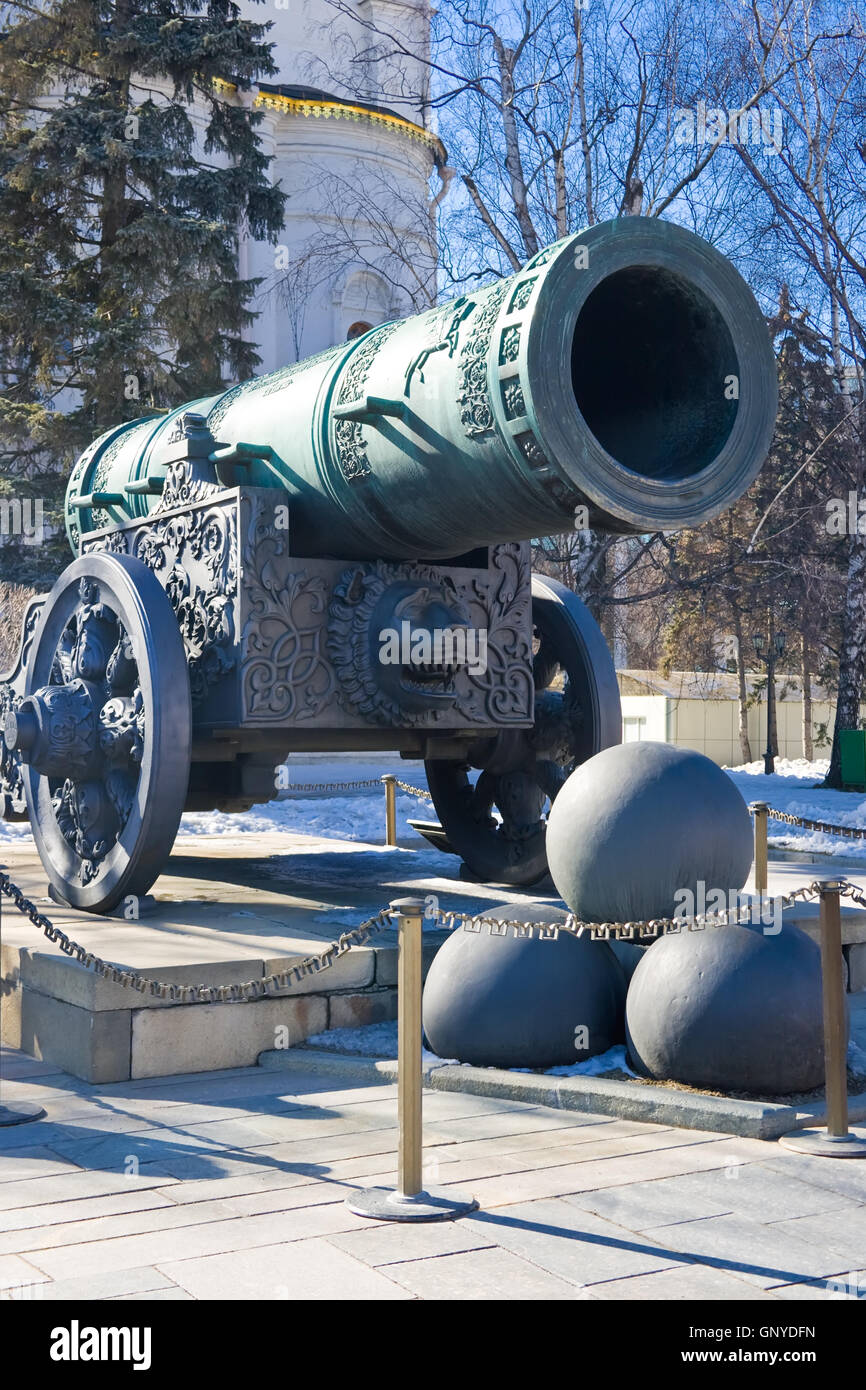 The biggest ancient cannon Stock Photo - Alamy