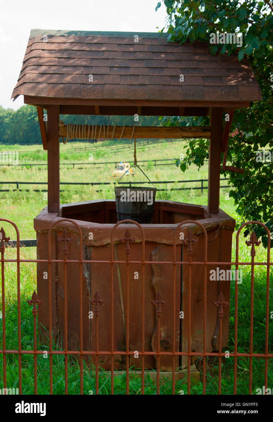 Antique wishing well on farm hi-res stock photography and images - Alamy