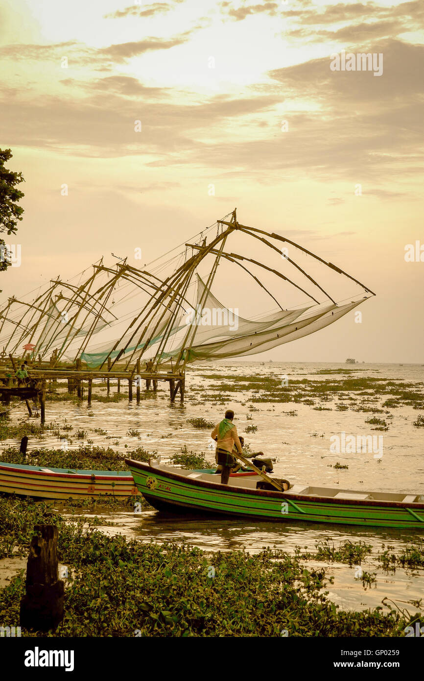 Chinese fishing net in Fort Kochi / Kerala - India Stock Photo - Alamy