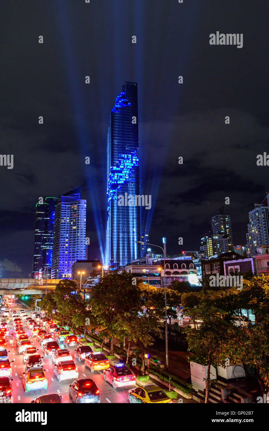 Lighting show in Grand opening mahanakhon tower in night time. New ...