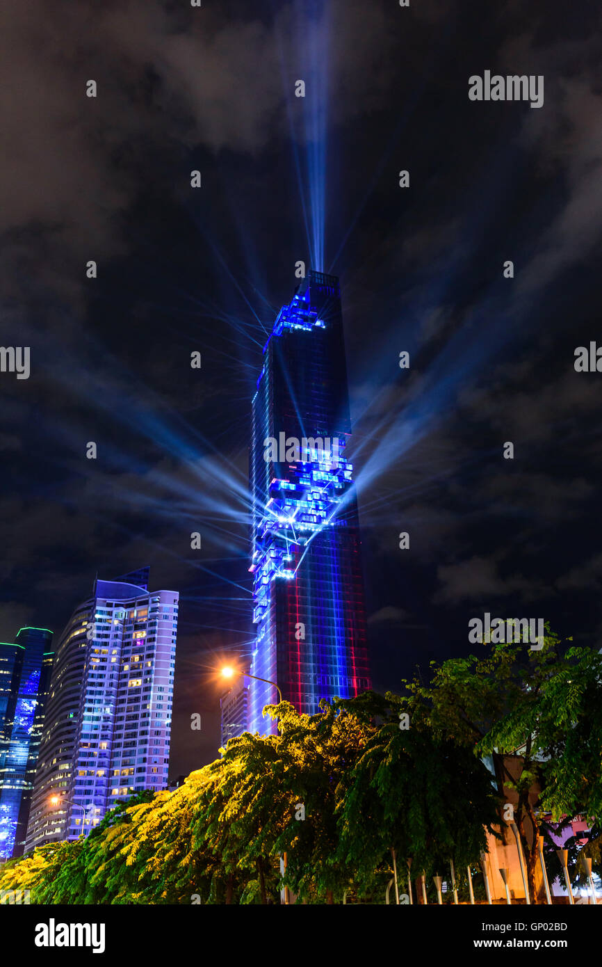 Lighting show in Grand opening mahanakhon tower in night time. New ...
