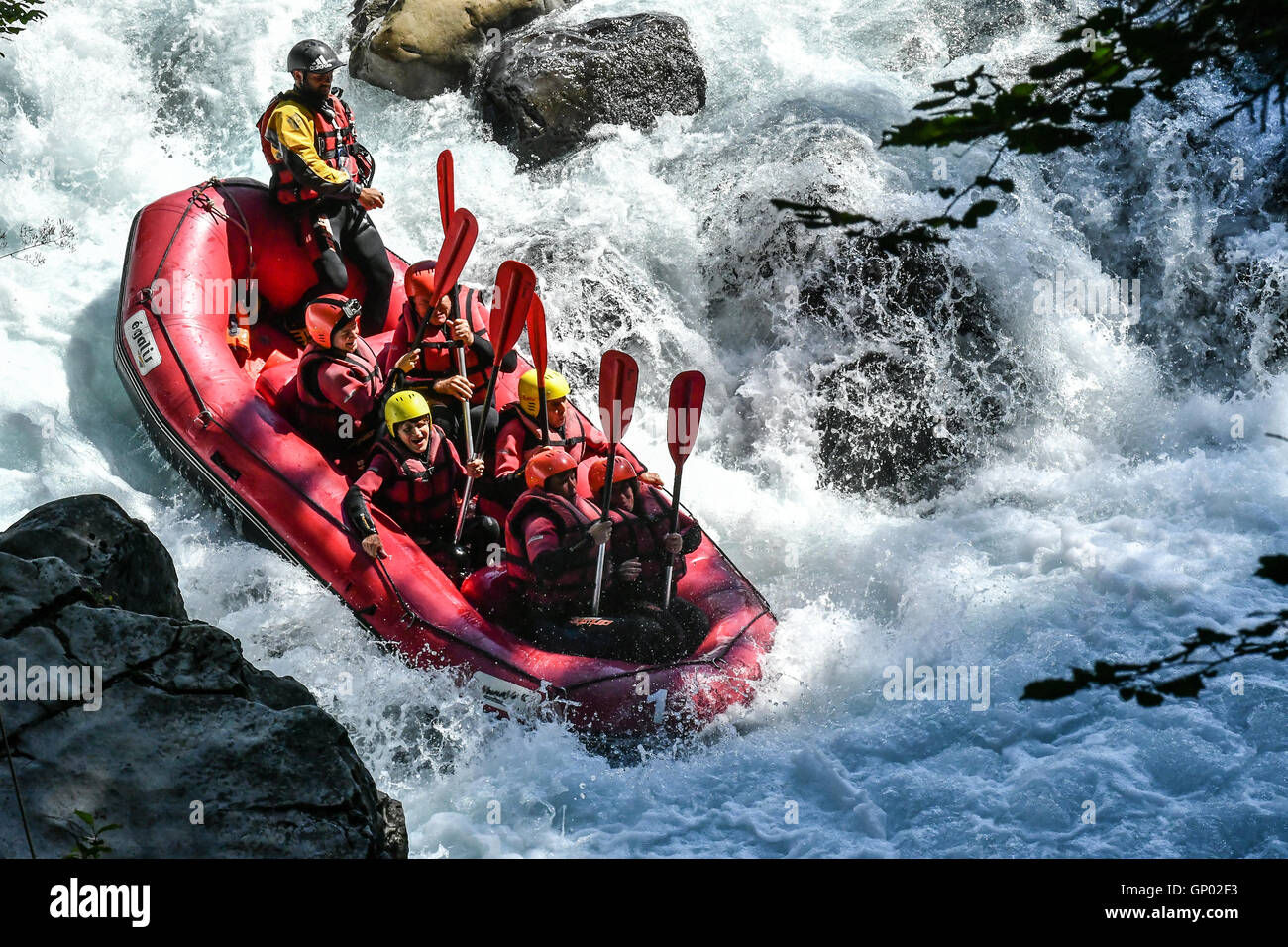 Women rafting team hi-res stock photography and images - Alamy