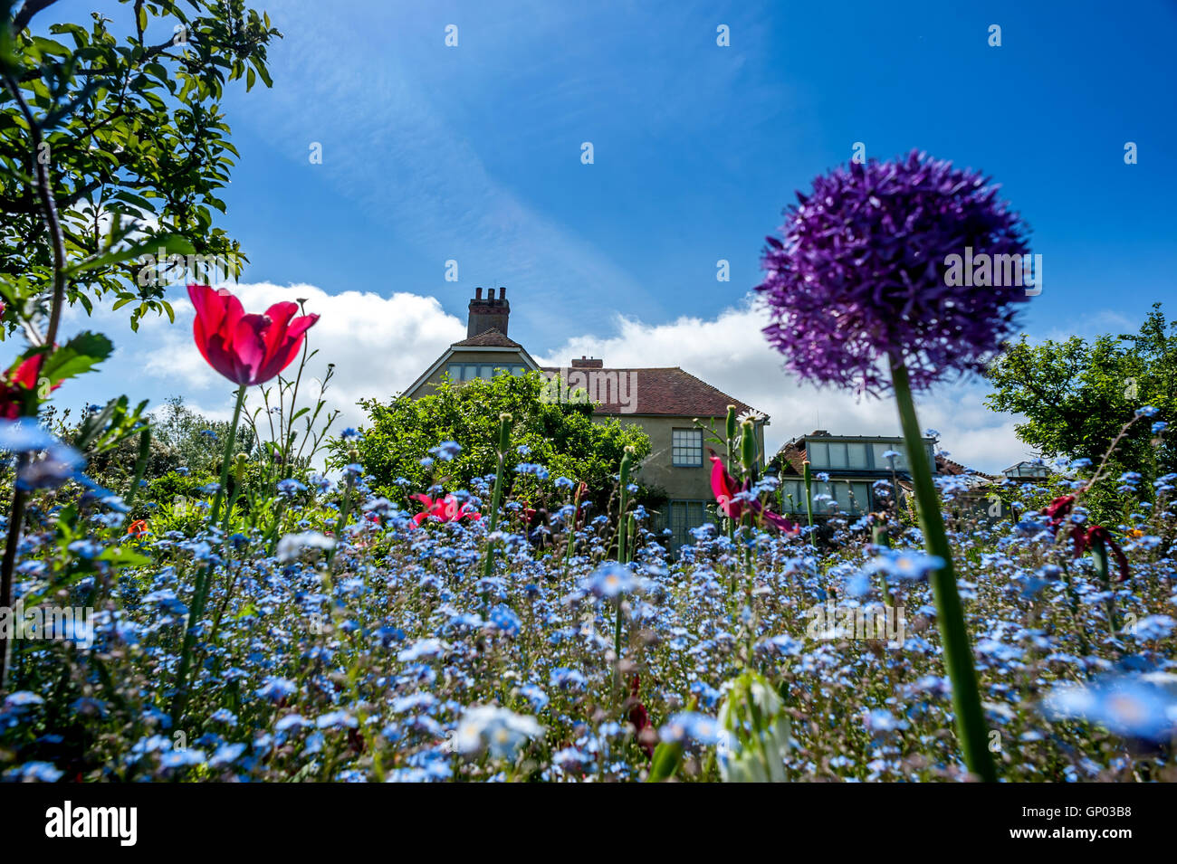 Charleston farmhouse sussex hi-res stock photography and images - Alamy