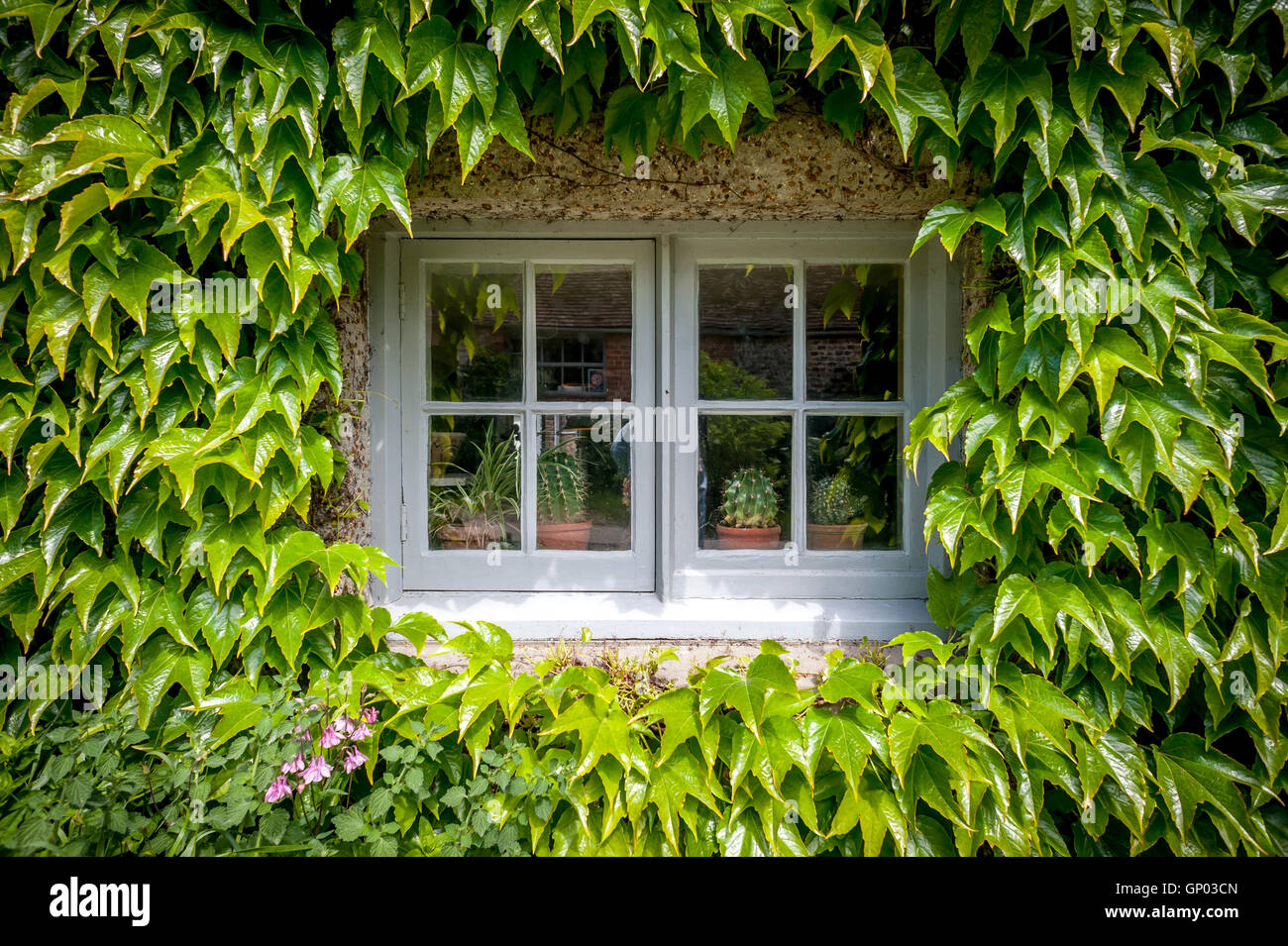 Charleston Farmhouse East Sussex High Resolution Stock Photography and ...