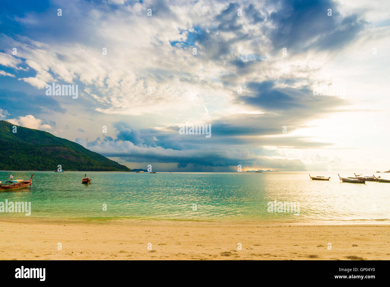 Blue sky with beach and tropical sea, Lipe Islands, Thailand Stock ...