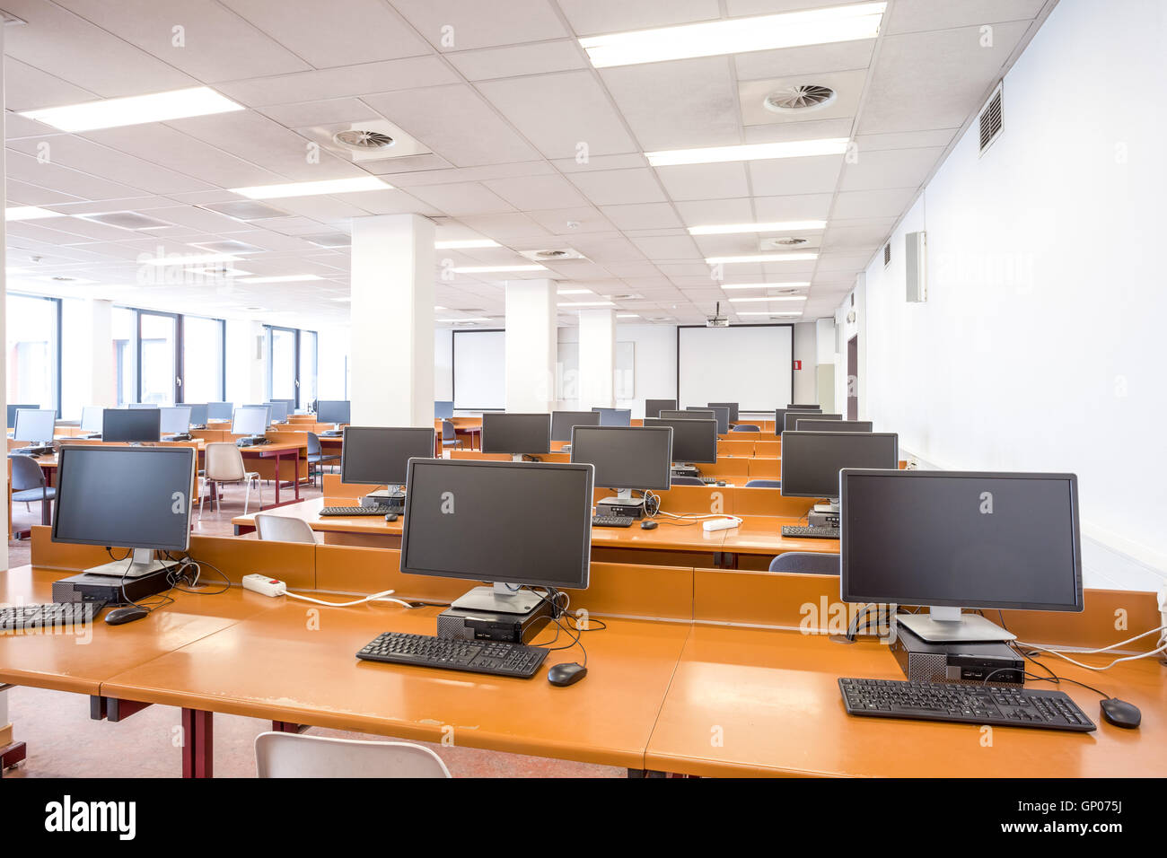 in university is there an computer classroom Stock Photo - Alamy