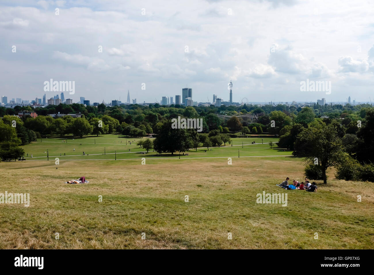 London skyline primrose hill camden hi-res stock photography and images ...