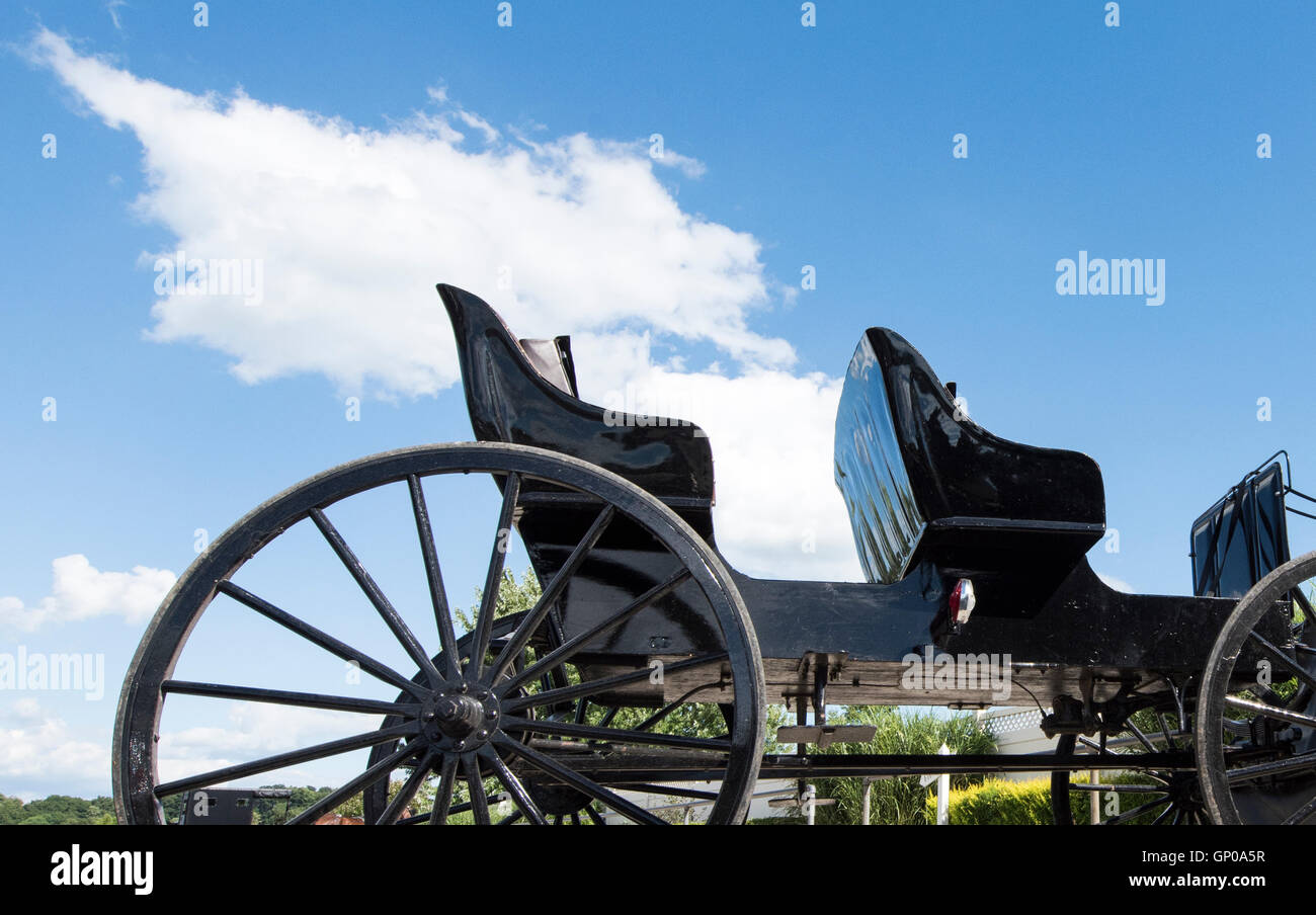 Amish Buggy convertable Stock Photo - Alamy