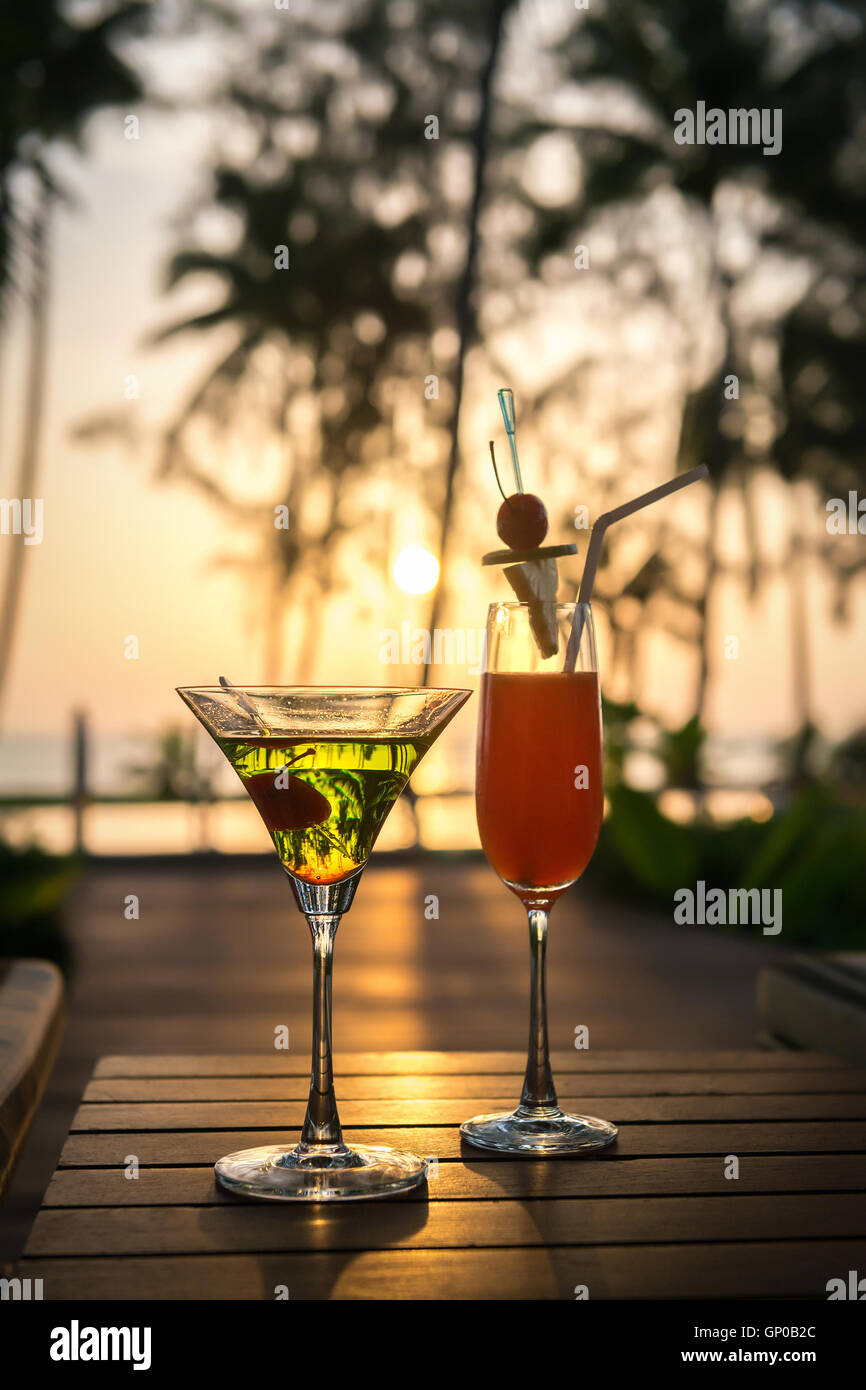 Drink pool table hi-res stock photography and images - Alamy