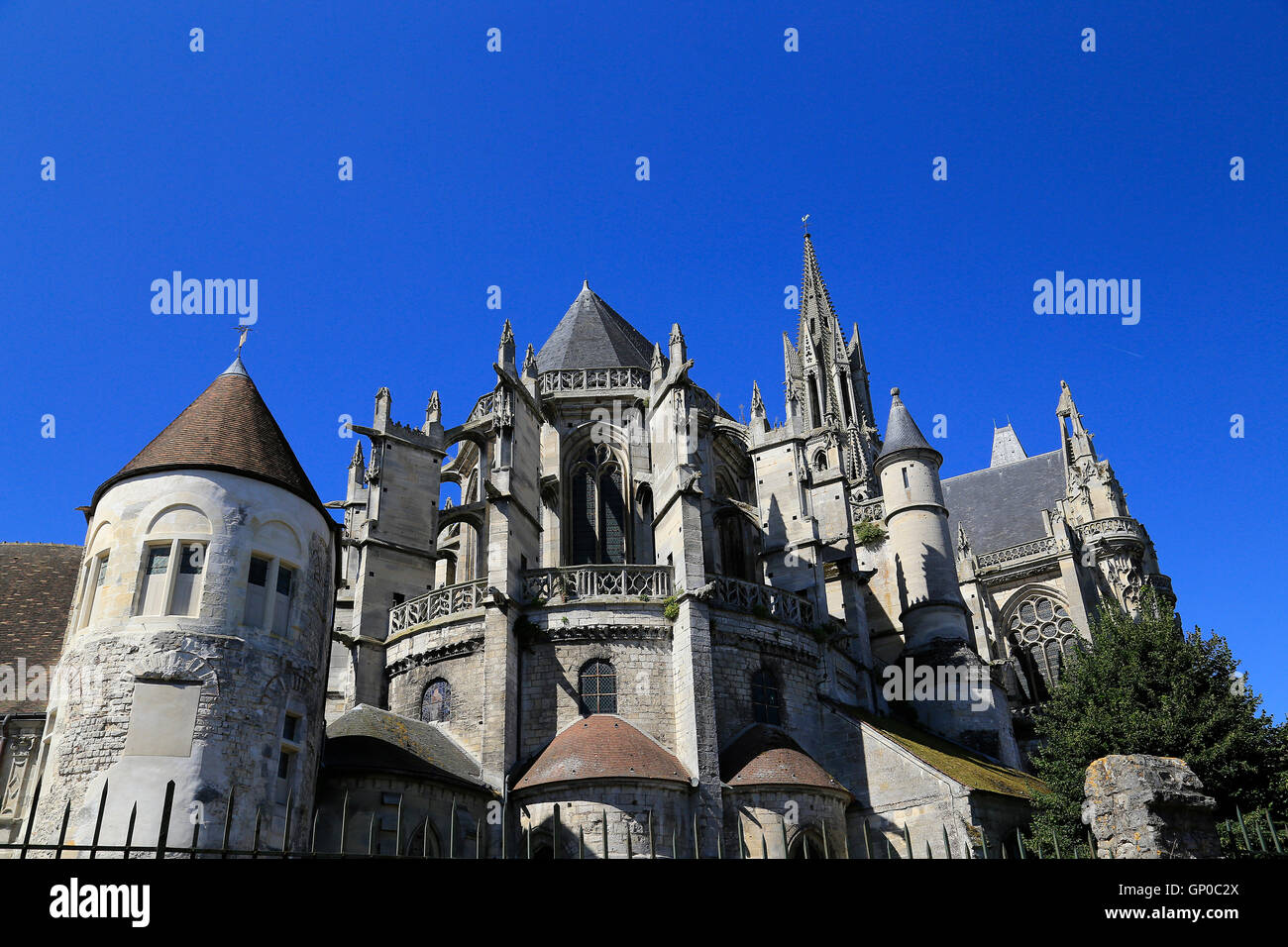 Senlis abbey hi-res stock photography and images - Alamy