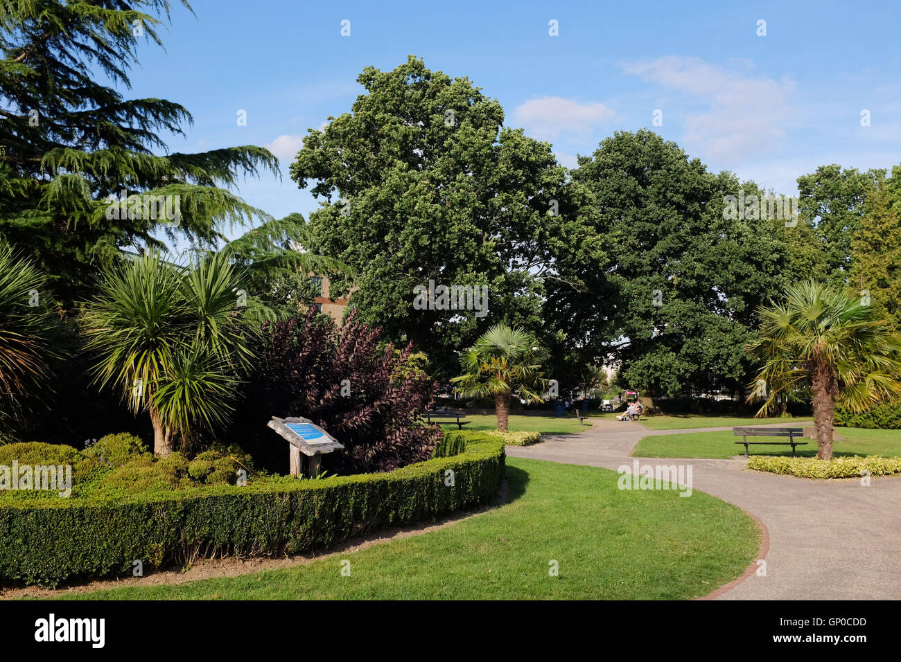 Memorial gardens hi-res stock photography and images - Alamy
