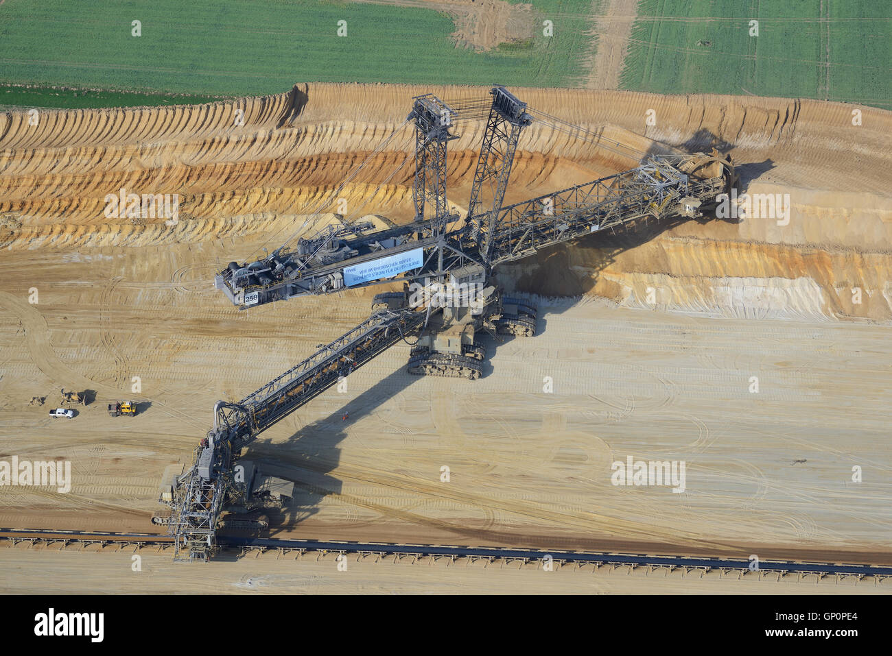 Overburden hi-res stock photography and images - Alamy