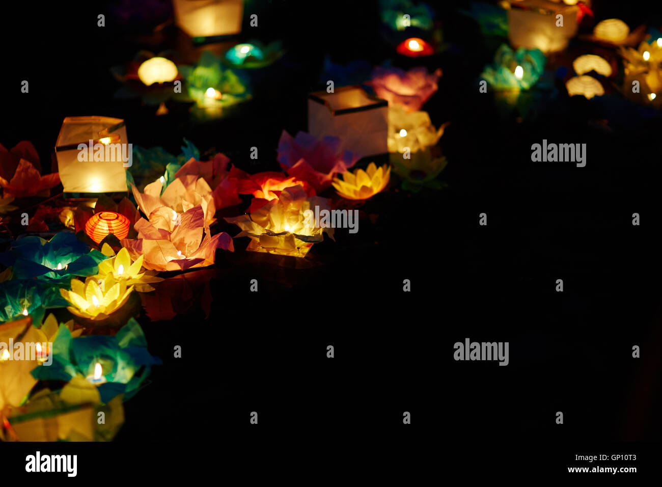 Paper culture hi-res stock photography and images - Alamy