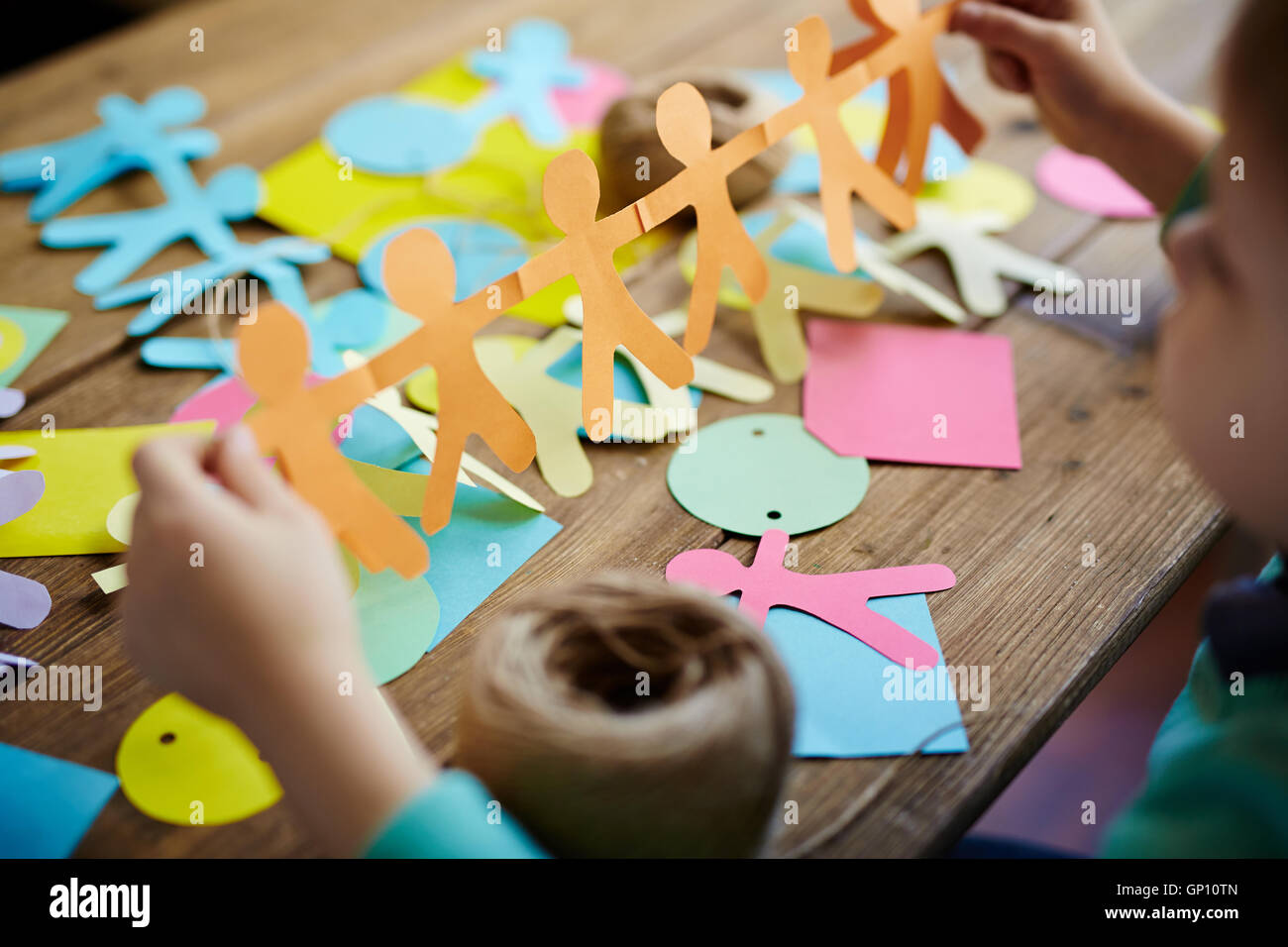 Human hand holding chain hi-res stock photography and images - Alamy