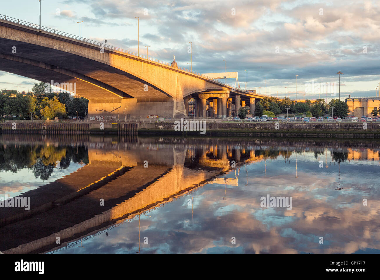 Glasgow Kingston Bridge Stock Photos & Glasgow Kingston Bridge Stock ...