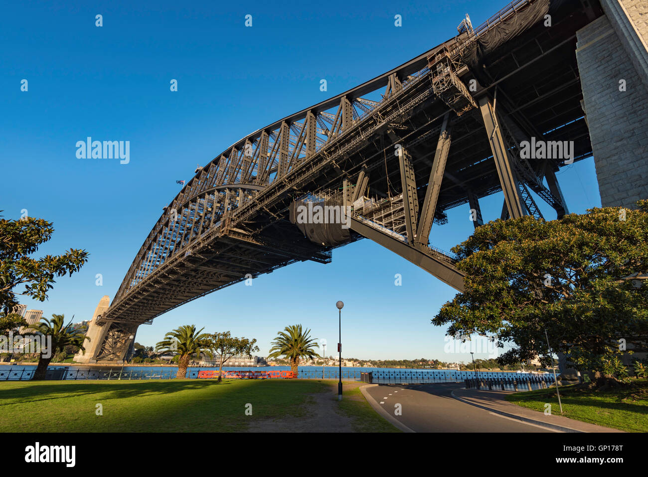 Sydney harbour bridge construction hi-res stock photography and images ...