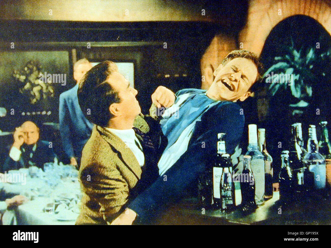 Montgomery Clift, Mike Kellin Adam White (Montgomery Clift) geraet in ...