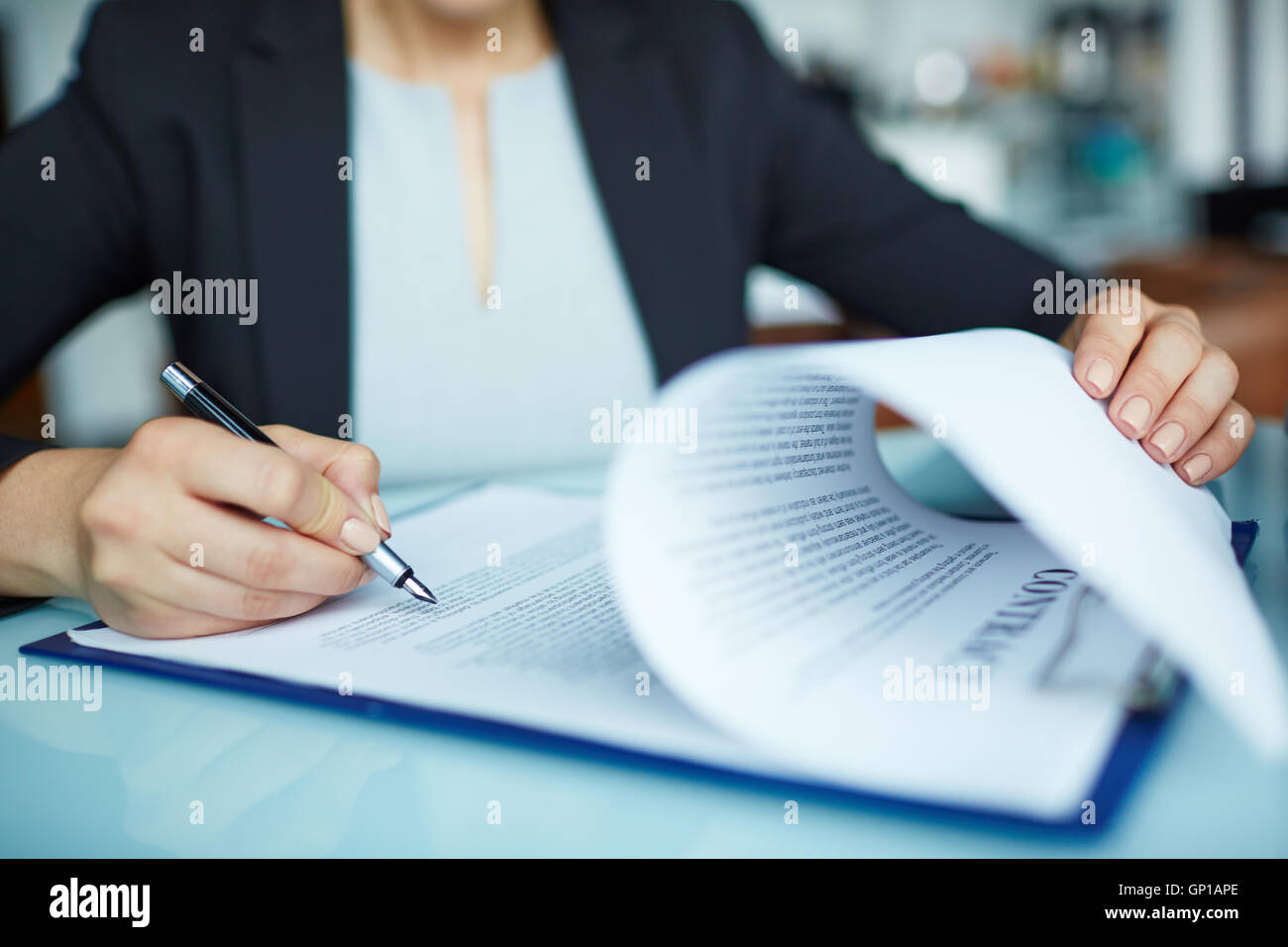 Hand human contract hi-res stock photography and images - Alamy