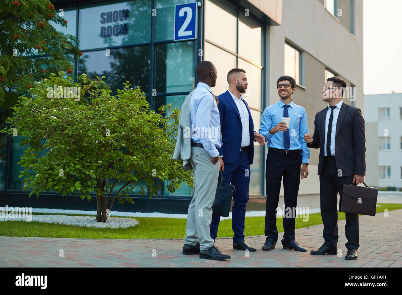 Outdoor discussion hi-res stock photography and images - Alamy