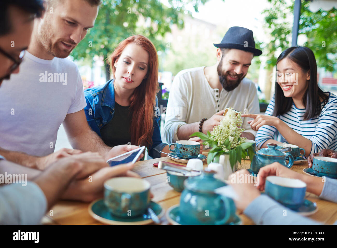 Very friendly people hi-res stock photography and images - Alamy