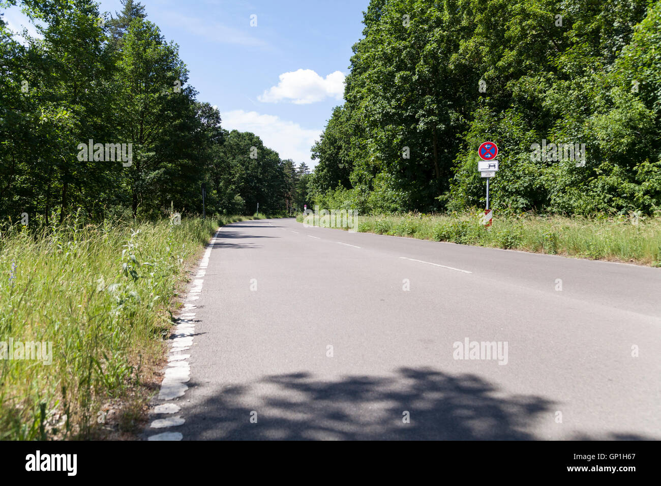 Ordinary road hi-res stock photography and images - Alamy