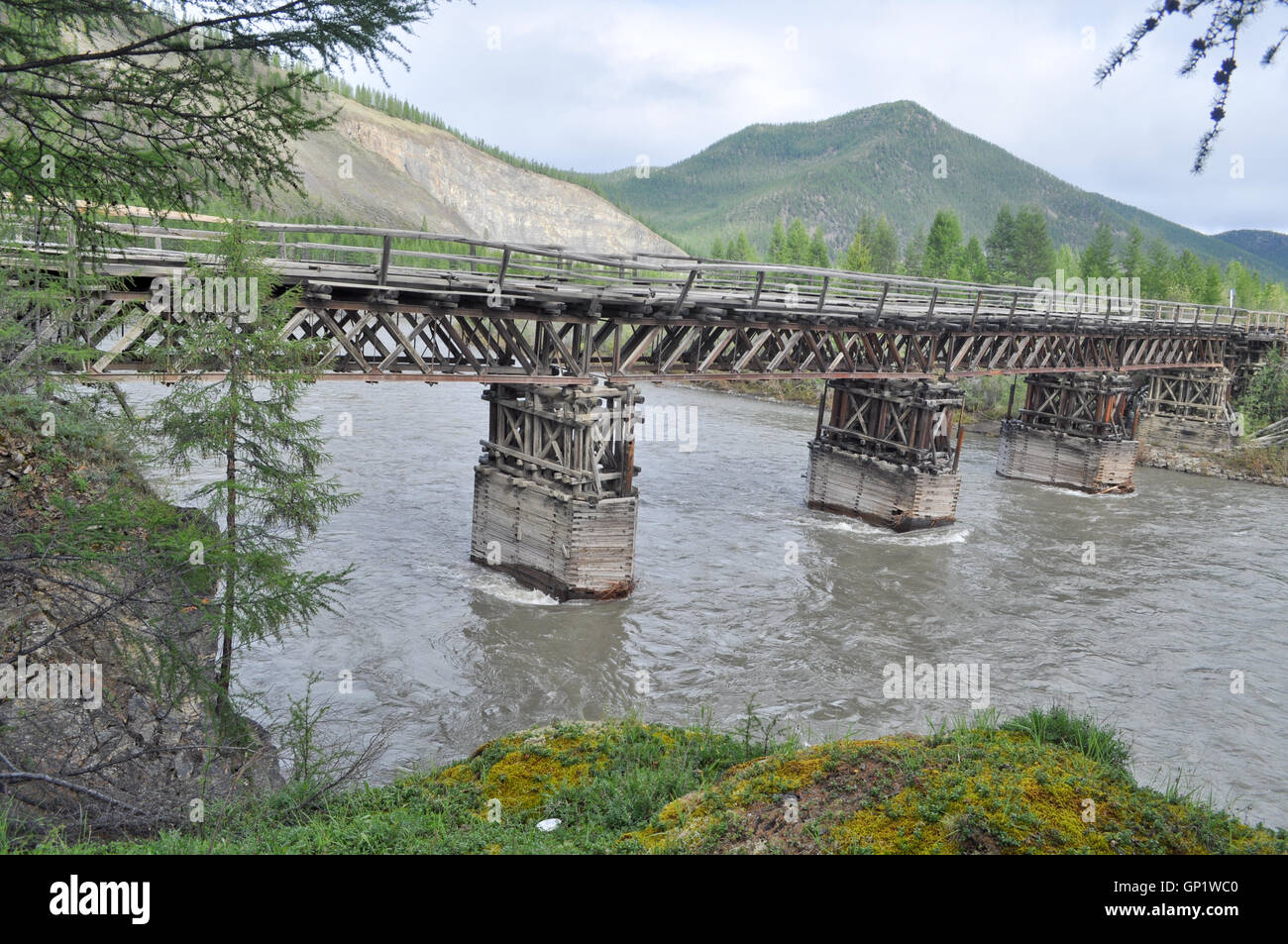 Photo wooden bridge in Yakutia on the Federal highway Yakutsk - Magadan ...