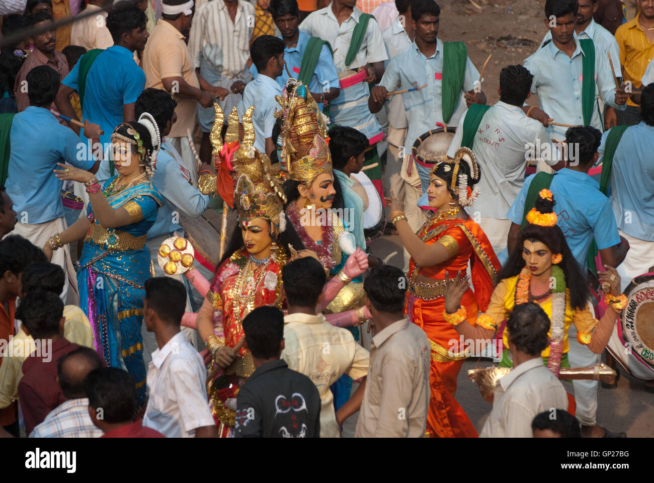 Indian temple dancers hi-res stock photography and images - Alamy