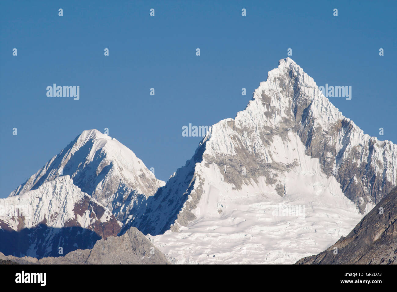 Nevado Santa Cruz, Nevado Quitaraju from Alto de Pucaraju Pass ...