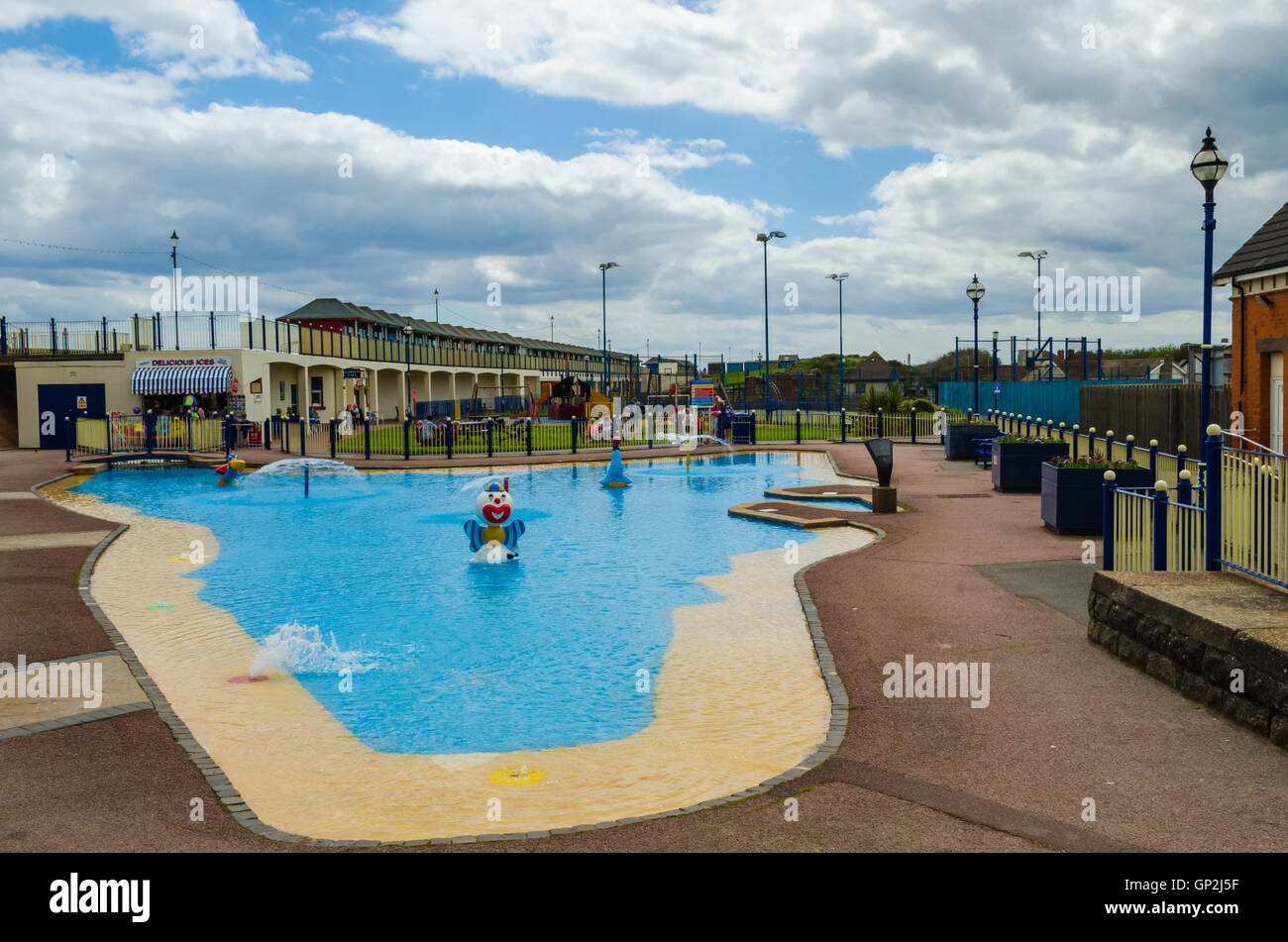 Paddling pool hi-res stock photography and images - Alamy
