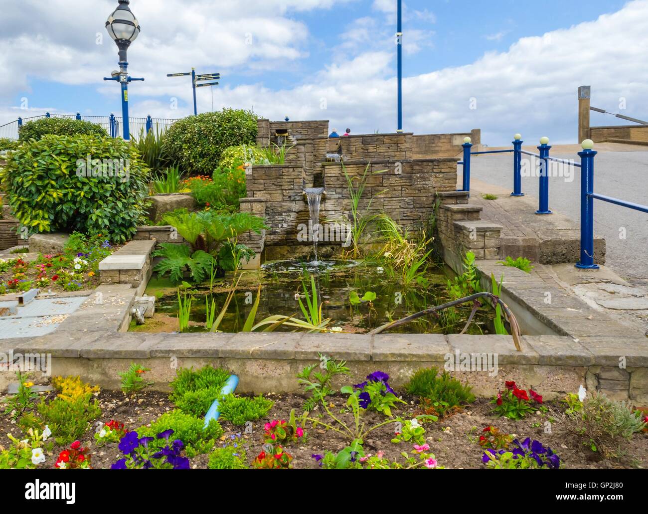 Water feature and gardens hi-res stock photography and images - Alamy