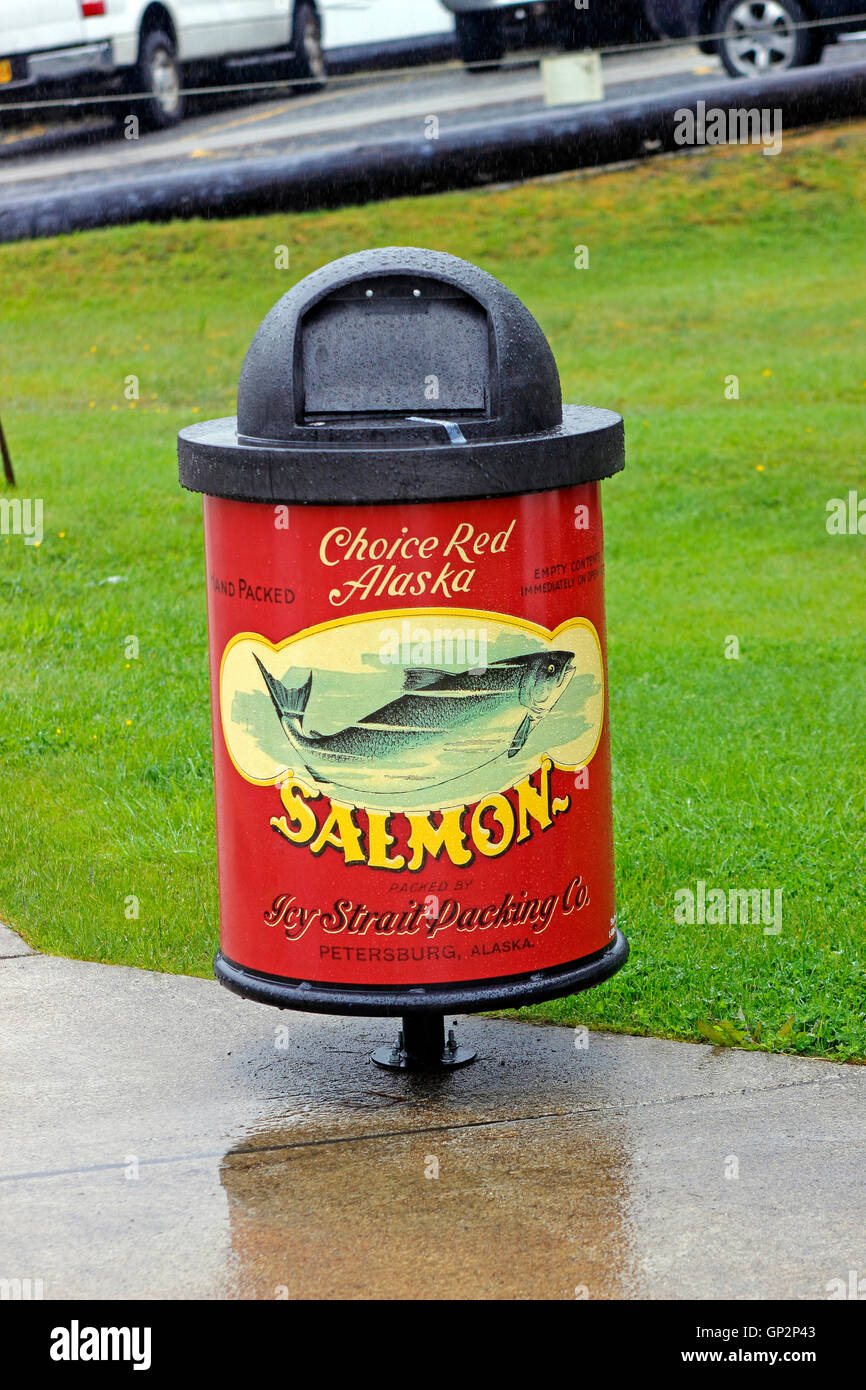 Trash can inside hi-res stock photography and images - Alamy