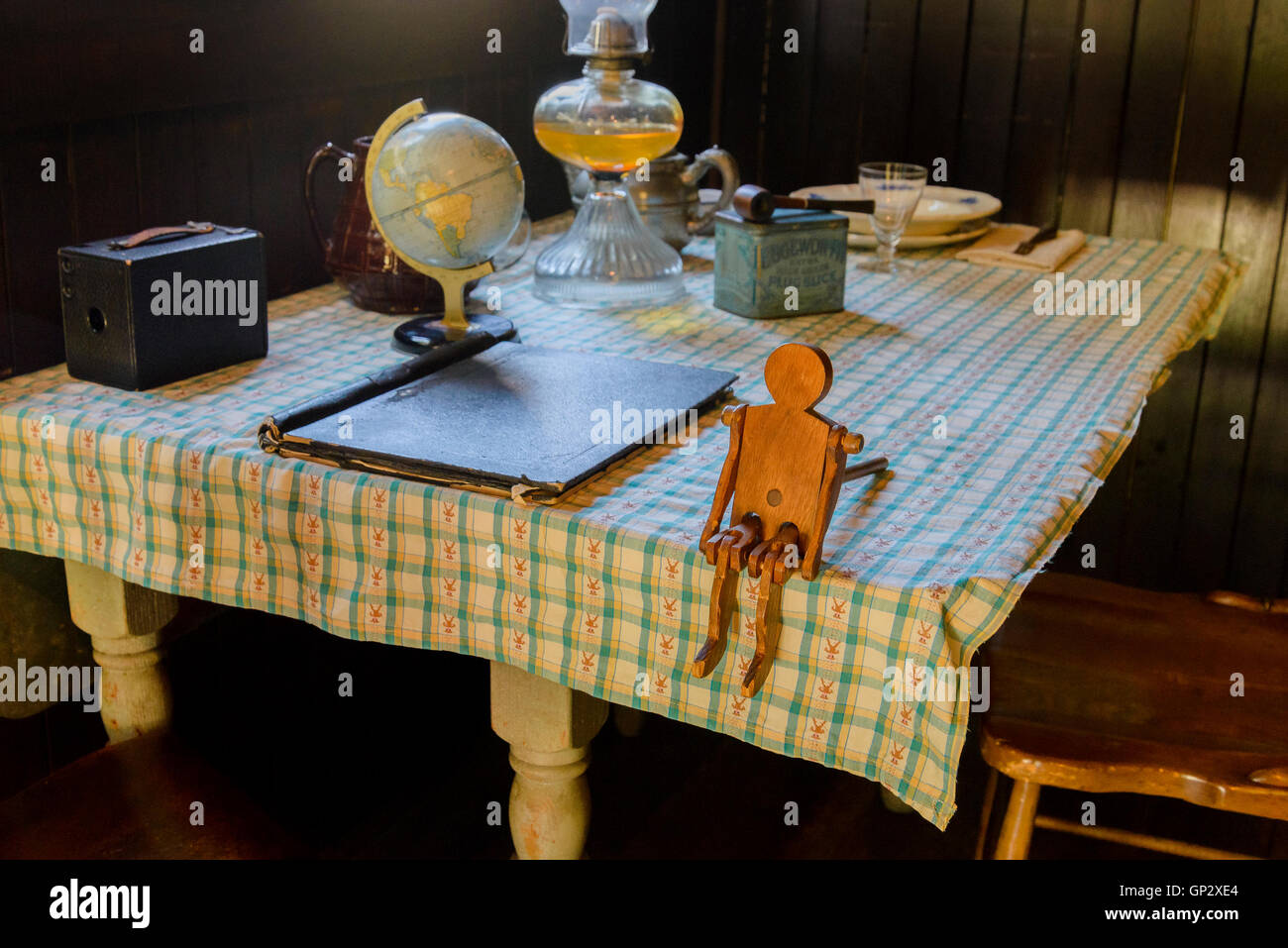 Old man dancing hi-res stock photography and images - Alamy