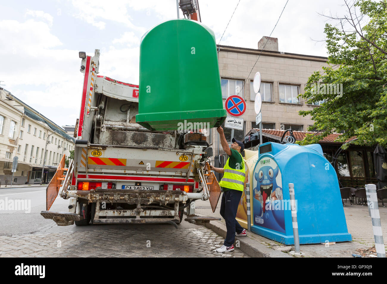 Automated garbage collection hi-res stock photography and images - Alamy