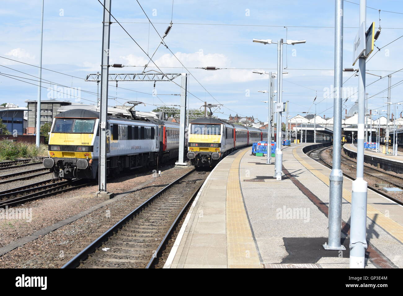 Class 90s hi-res stock photography and images - Alamy