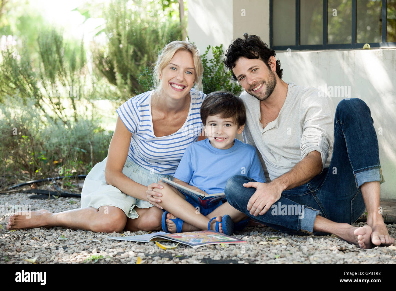 Parents with one child, portrait Stock Photo - Alamy